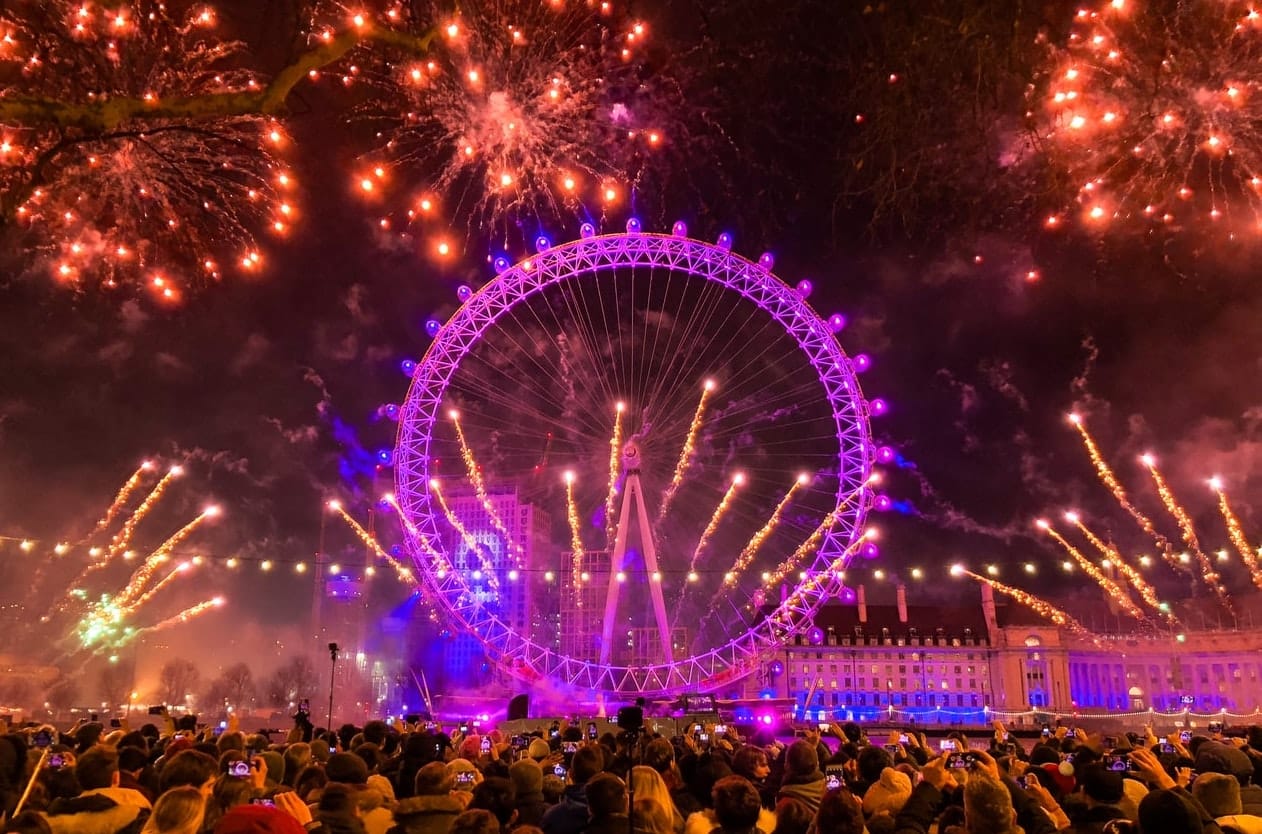 30+ Best Places to Celebrate New Years Eve Around the World