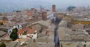 8 Best Small Towns Near Rome, Italy