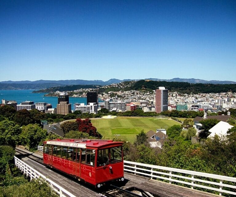 23 Best Places to Visit in Oceania